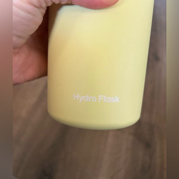 Hydro Flask | Kitchen | Hydro Flask Hydrojug 32 Oz Wide Mouth Citron ...